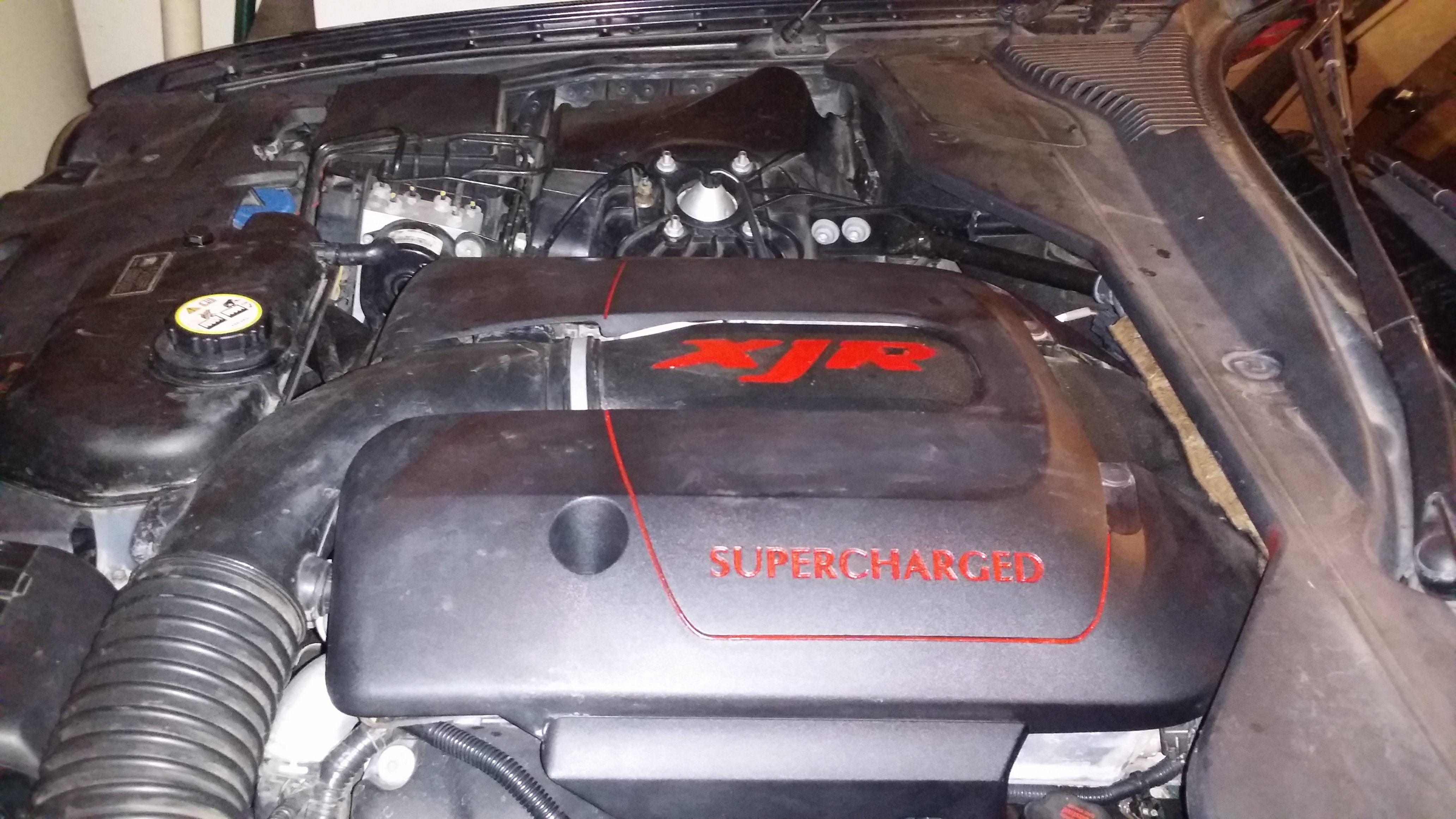 x350 xjr engine dress up - Jaguar Forums - Jaguar Enthusiasts Forum